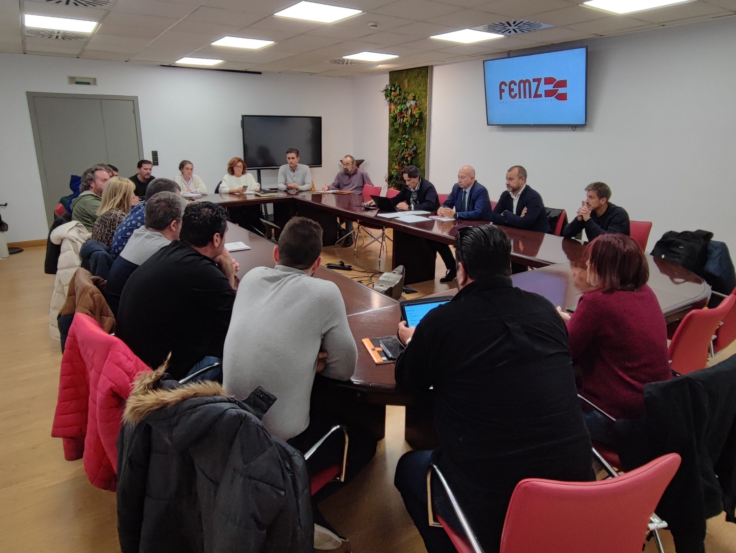 CONSTITUIDA LA COMISIÓN NEGOCIADORA DEL CONVENIO COLECTIVO PARA LA ACTIVIDAD DEL COMERCIO DEL ...